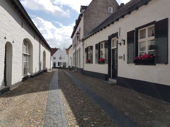Thorn, het witte stadje in Limburg - Reisplekje